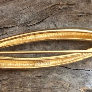 Monet | Jewelry | Vintage Monet Gold Toned Pin | Poshmark